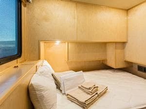 59-foot Wanderer Houseboat