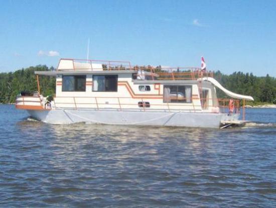 48 Foot Houseboat