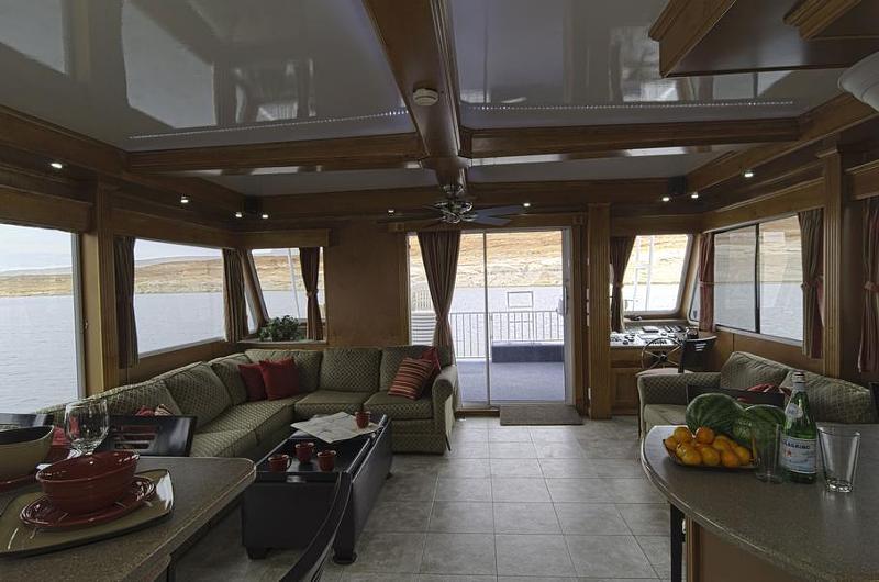 75-foot Silver XTreme Houseboat