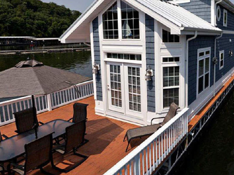 Blue 2-Bedroom Harbor Cottage Houseboat