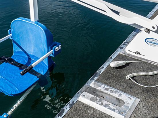 59-foot Wanderer Houseboat