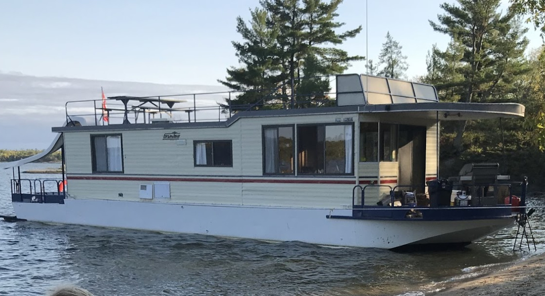 52 Foot Houseboat