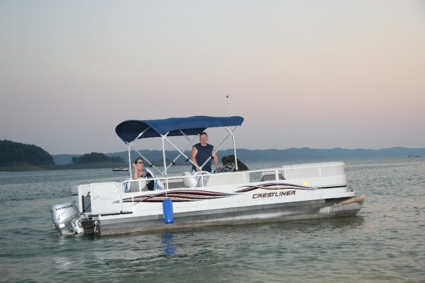 24-foot Single Deck Crestliner Pontoon Boat