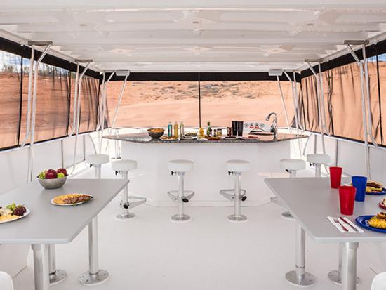 59-foot Wanderer Houseboat