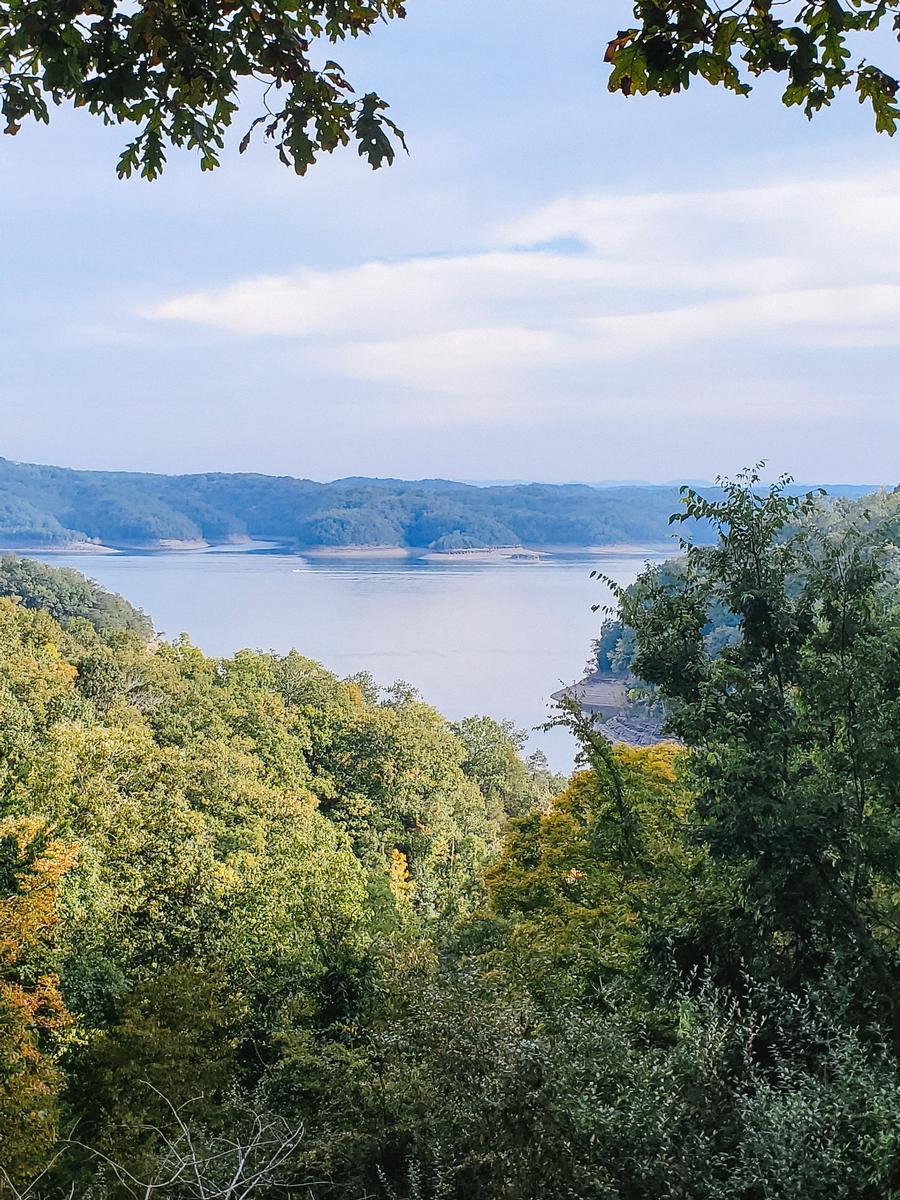 Houseboating.org Visits Lake Cumberland